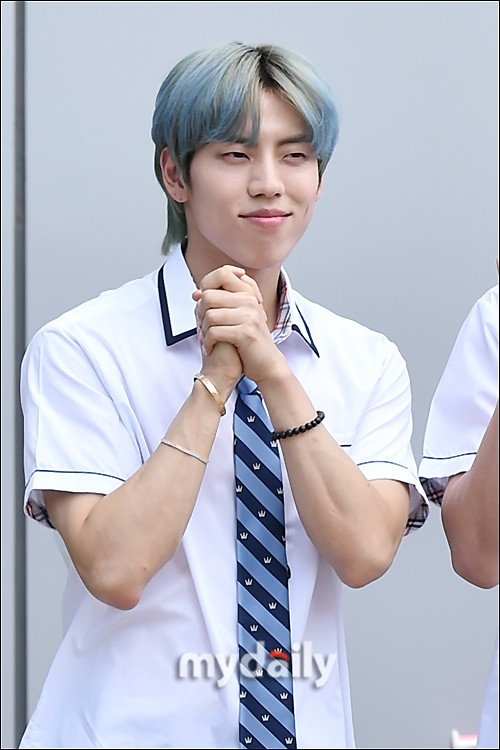 韩国男团INFINITE参加JTBC《认识的哥哥》节目拍摄__财经头条