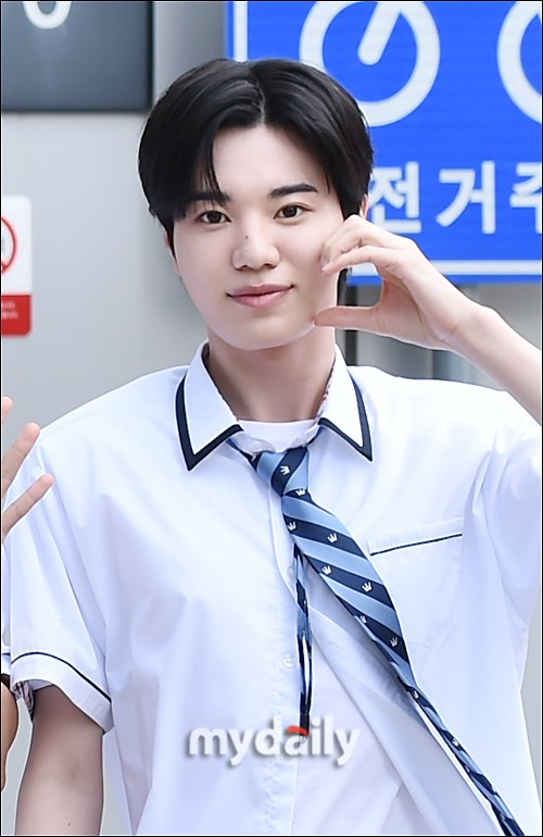 韩国男团INFINITE参加JTBC《认识的哥哥》节目拍摄