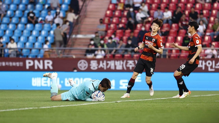 浦项制铁vs全北现代：主队主场静候强敌能否抢分成功？韩职推荐|浦项制铁|全北现代|主队_新浪新闻
