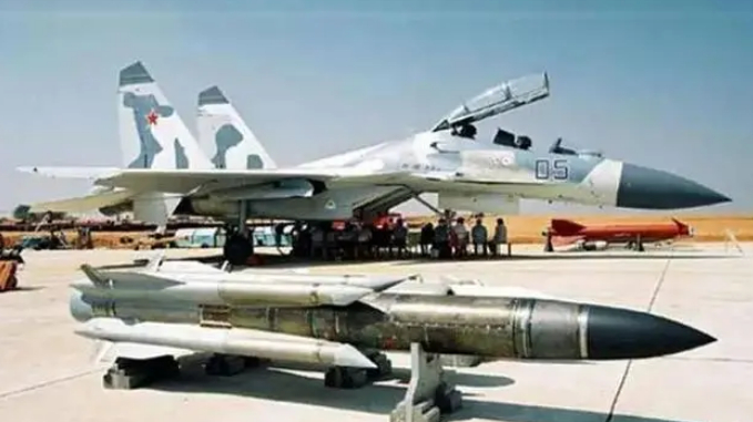 苏霍伊Su-57强势登场，120公里外命中目标，未来战机的核心力量|战斗机|苏霍伊|战争_新浪新闻