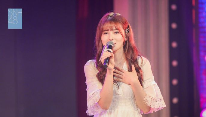 SNH48-温晶婕生日公演结束后晒出美照，感谢大家的支持！