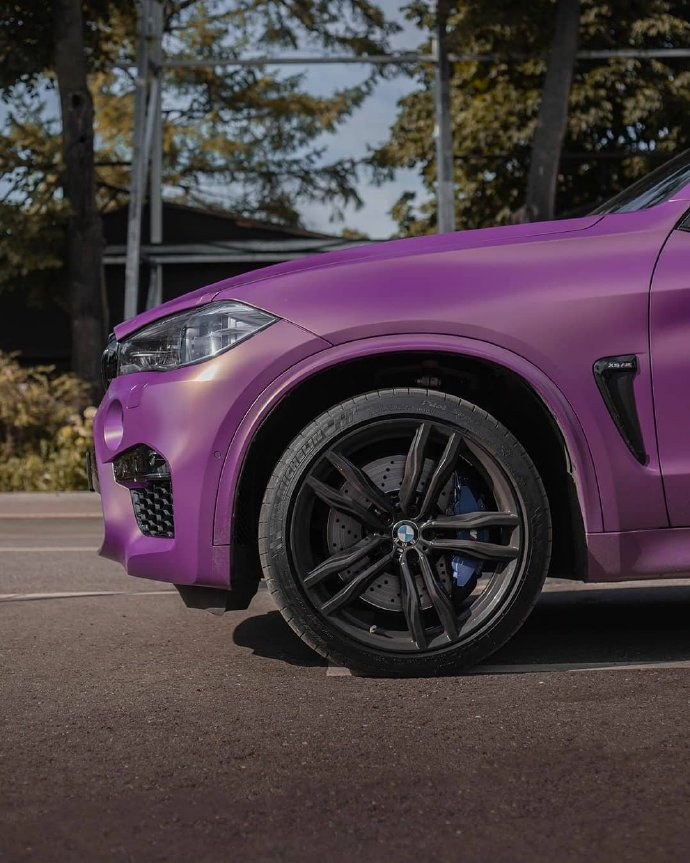 BMW X5M F85的车身颜色太独特了