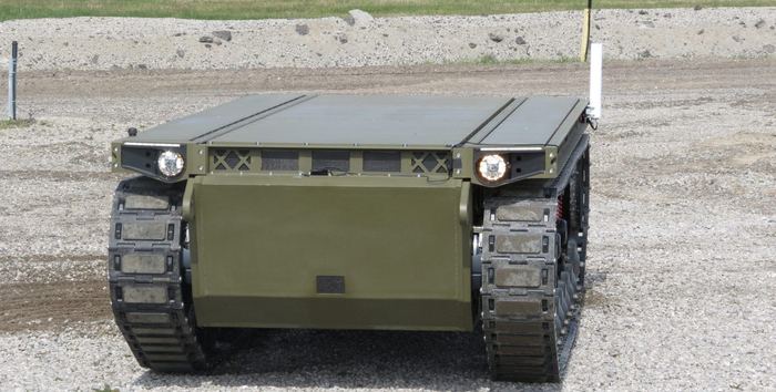 TRX履带式机器人有效载荷能力超过10吨，未来战场使用空间大！