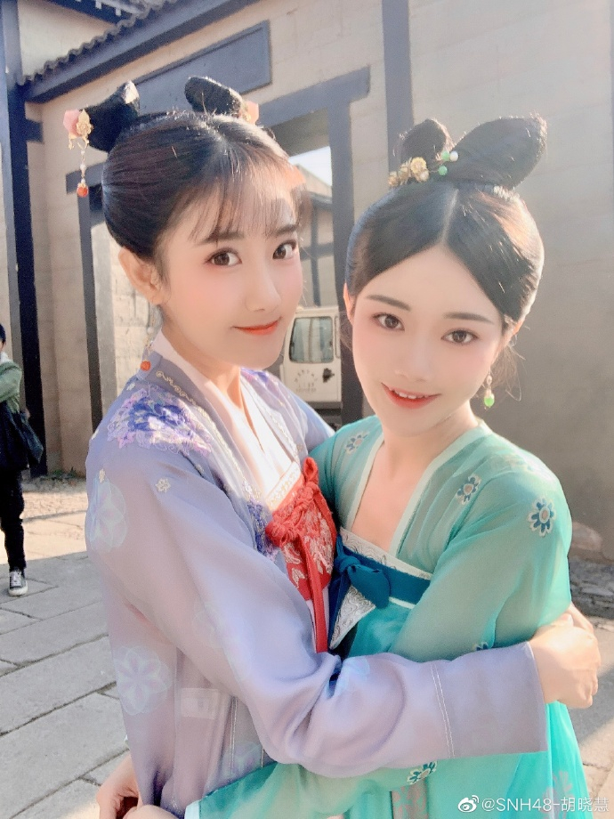 美女演员SNH48-胡晓慧迷人写真美照真好看