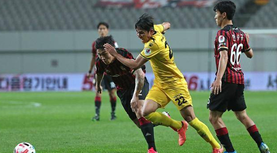 韩K联前瞻分析 江原FCvs光州FC 比分预测光州FC能否客场夺胜？|光州|江原|客场_新浪新闻