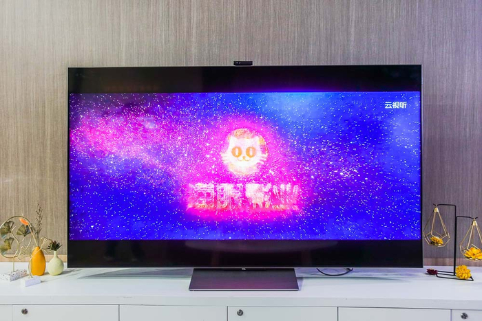 TCL灵悉C12全套系AI家电亮相AWE 全场景触手可及__财经头条