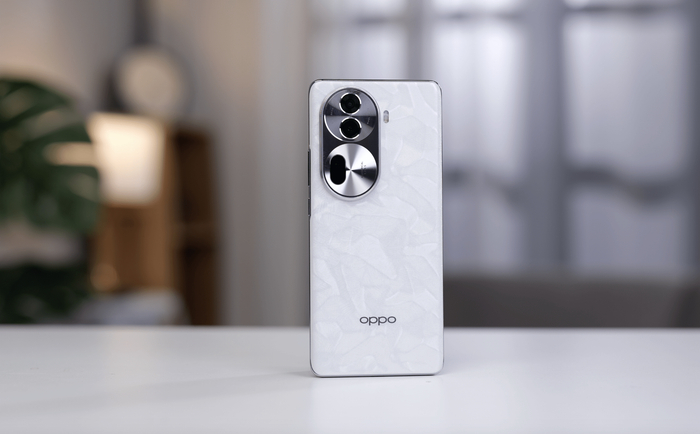 “双旦好事成双”,OPPO为用户带来惊喜,全新爆品Reno11仅2399元__财经头条