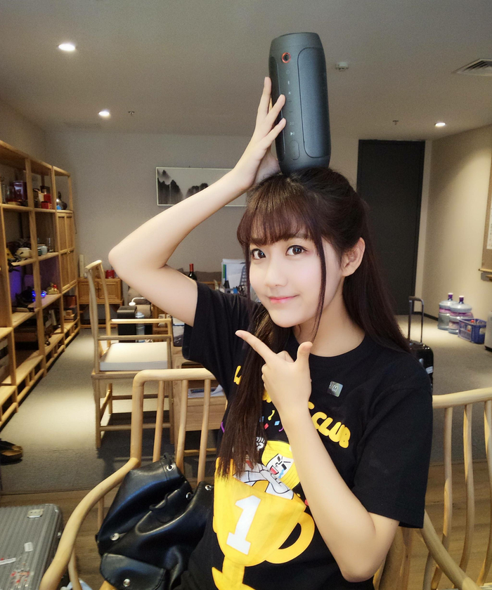 SNH48李艺彤，古灵精怪，美的不可方物