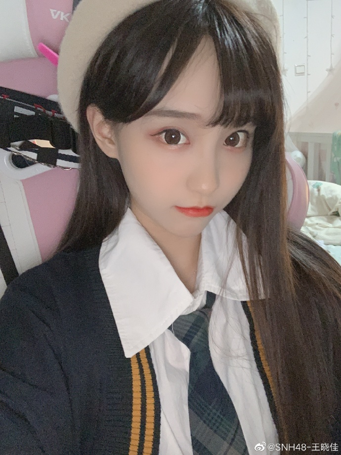 偶像美少女SNH48-王晓佳迷人写真美照欣赏