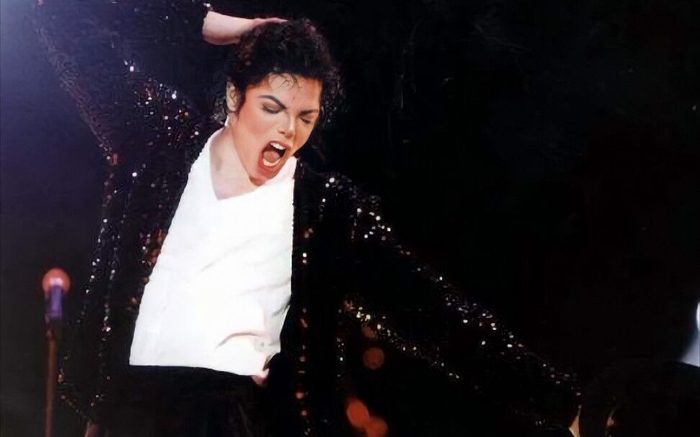 迈克尔杰克逊公益三部曲，他传奇的一生都奉献给了音乐和公益