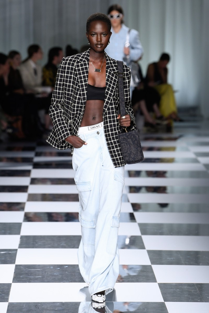 Versace范思哲 2024春夏系列时装秀