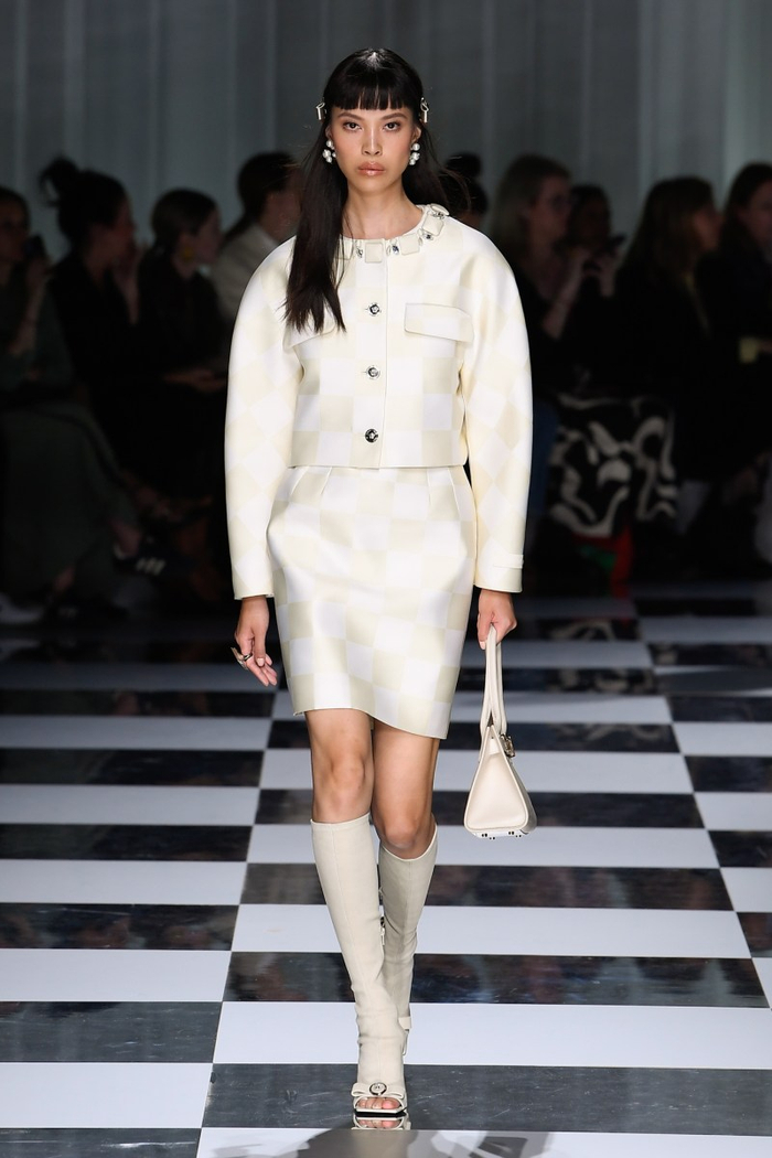 Versace范思哲 2024春夏系列时装秀