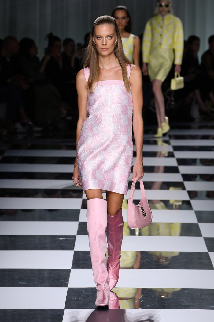 Versace范思哲 2024春夏系列时装秀