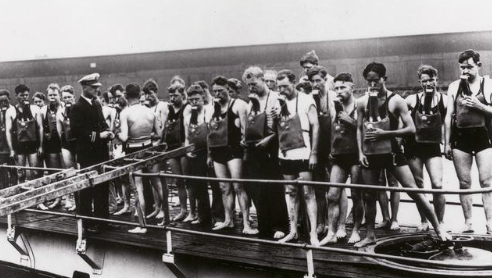 潜艇一旦发生故障下沉，水兵该如何救援呢？