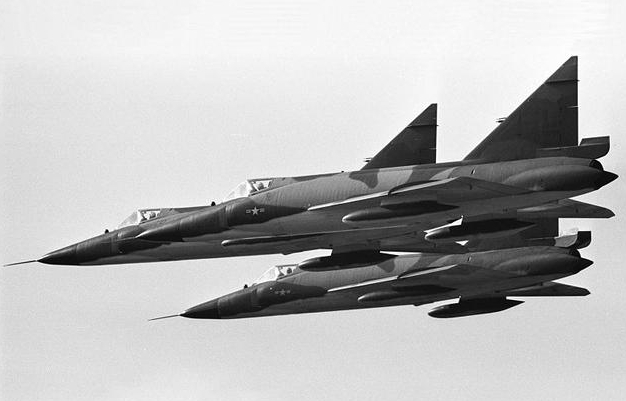 美军的“百系列”战斗机