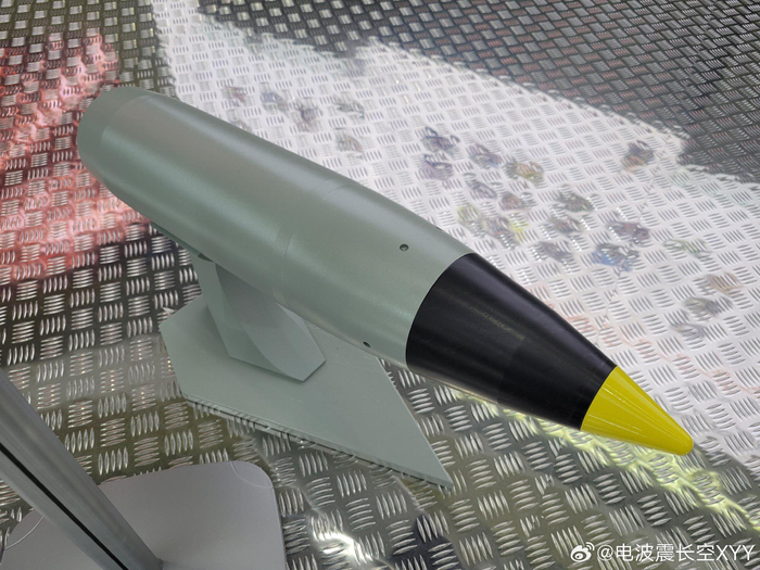 苏联1981年推出的152毫米口径RD4-01核炮弹……