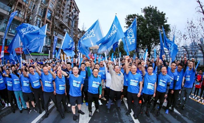 长安汽车主动开卷，粮草与弹药已备足，冲刺280万年销量！__财经头条__新浪财经