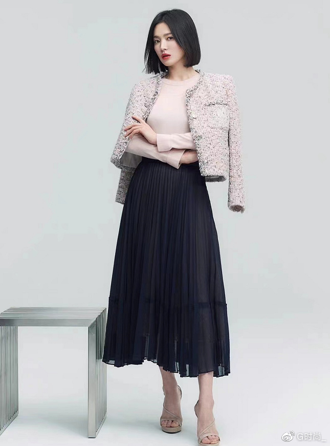 40岁宋慧乔蜕变成时尚女王！小香风早秋穿搭引来众人模仿，太牛了