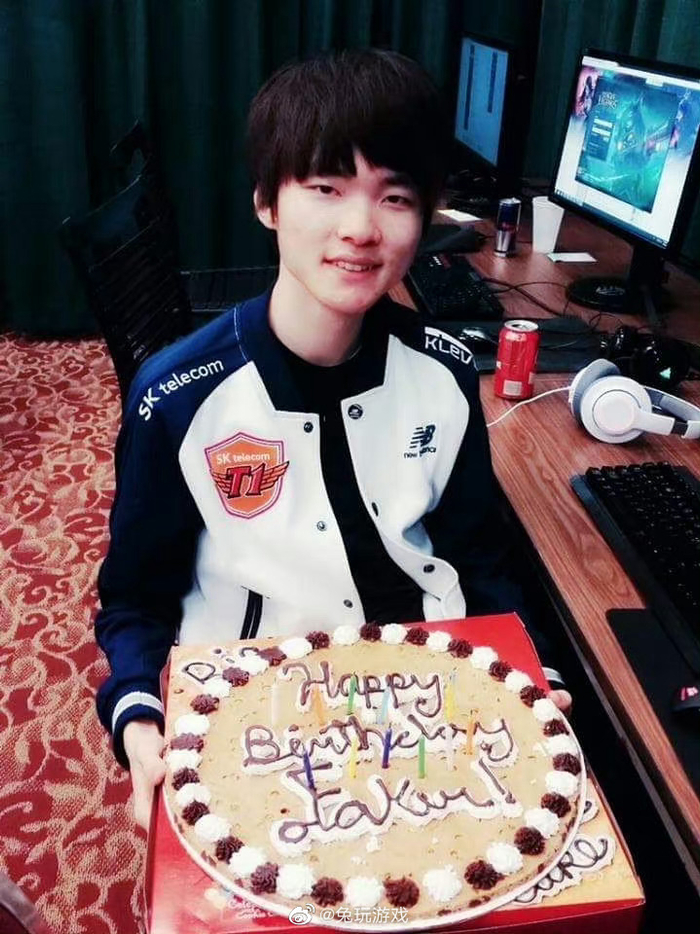 祝faker选手生日快乐～🥳……