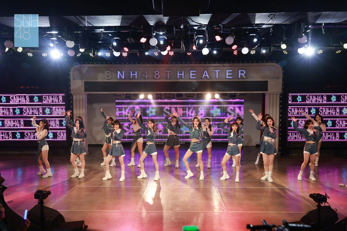 SNH48新生集结 《命运的X号》新生公演返图 光芒穿过黑暗……__财经头条