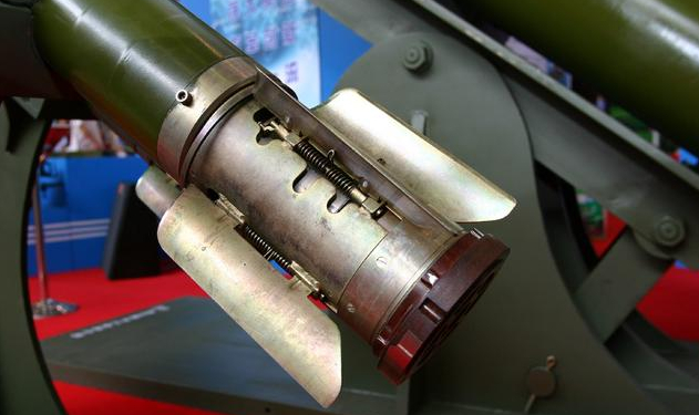 子弹、炮弹、火箭弹是如何保证出膛后的稳定性的？