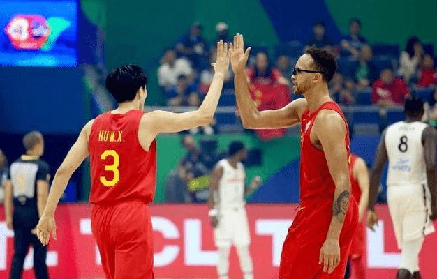 正式官宣，中国男篮VS菲律宾开球时间敲定，CCTV5将全程直播__财经头条