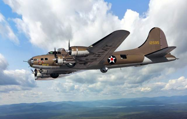 B-17轰炸机，以299型轰炸机为原型，二战期间发挥重要作用！