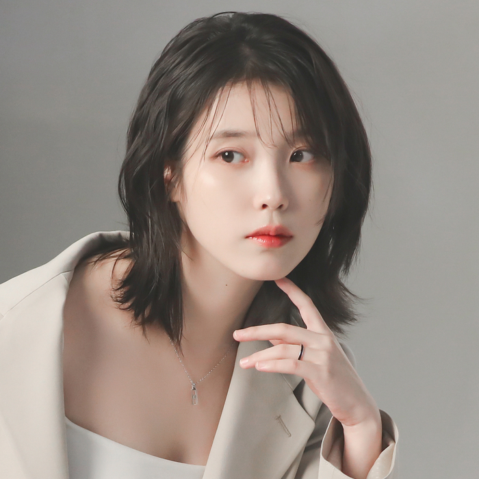 IU李知恩 | 头像