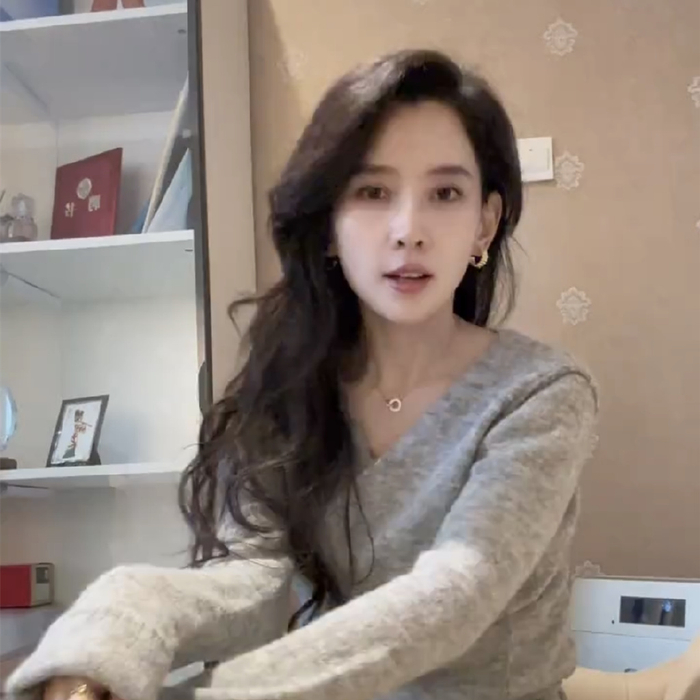 网红李巧回应视频走红！身兼多职完美转型，225天完成45部纪录片