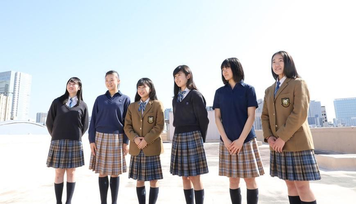 日本高中生制服超可爱！「日本高校制服」5所名校校服小知识|明治|制服|水手服_新浪新闻