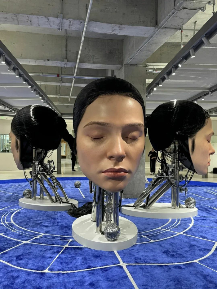 被深圳Gentle Monster（GM）的大型展览震撼到了