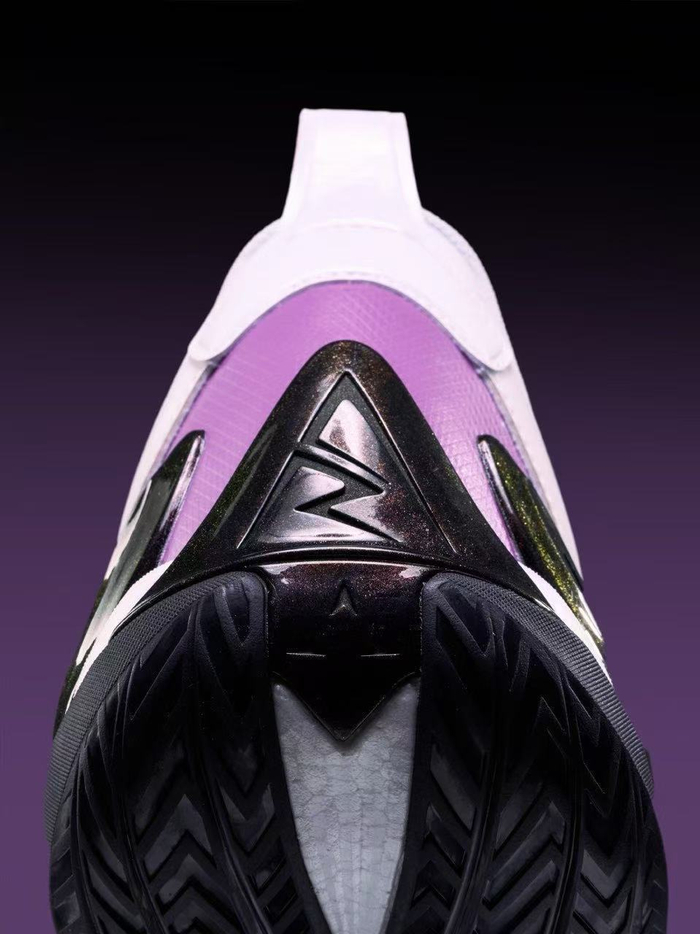 里夫斯晒篮球周表现感恩，AR3代新配色今日发售获湖人队友点赞__财经头条__新浪财经