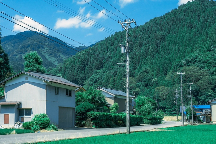 仿如 动漫场景般的街头影像 摄影师Kosuke Okude__财经头条__新浪财经