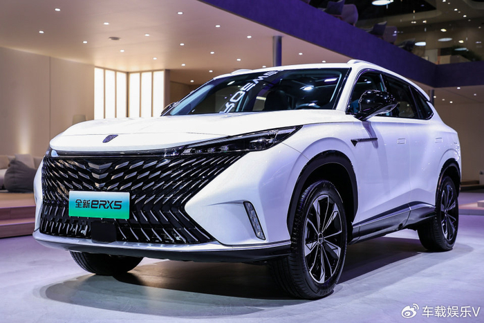 全新荣威eRX5价格掀到地板！燃油价格就能买高品质插混