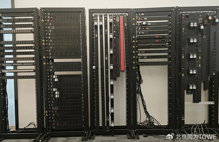 数据中心机房建设不同时期选择机柜PDU的注意事项|模块化|机柜|承载功率|机房|功率_新浪新闻