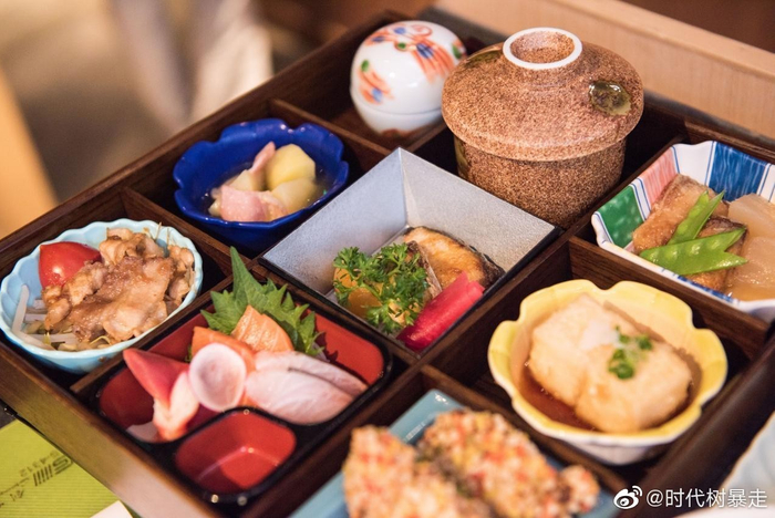 20 年匠心打造的高级日料品牌——小山日本料理 KOYAMA