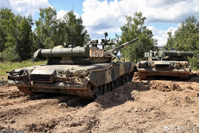 果然是世界一流陆战之王，T-80U太受青睐了，居然共生产接8000余辆