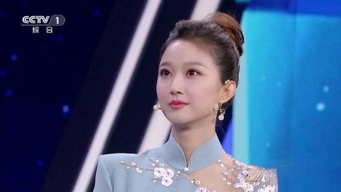 主持人大赛：辽宁台36岁美女的刘心悦，3次登场都最高分，她赢在哪？