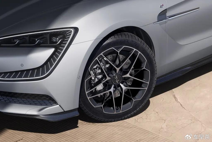 仰望U7官图正式发布，搭载易四方技术，马力超千匹__财经头条__新浪财经