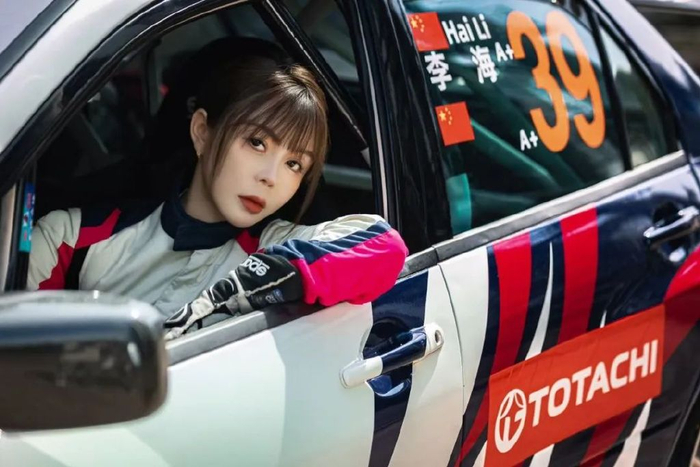 门票价格翻500倍，中国年轻人，爱上全球最烧钱的运动|F1|赛车比赛|上海|赛车赛事热潮|年轻群体运动_新浪新闻