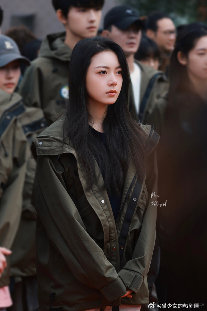 赵今麦、张凌赫新剧《度华年 》开机路透 开机大吉！|赵今麦|路透|李蓉_新浪新闻