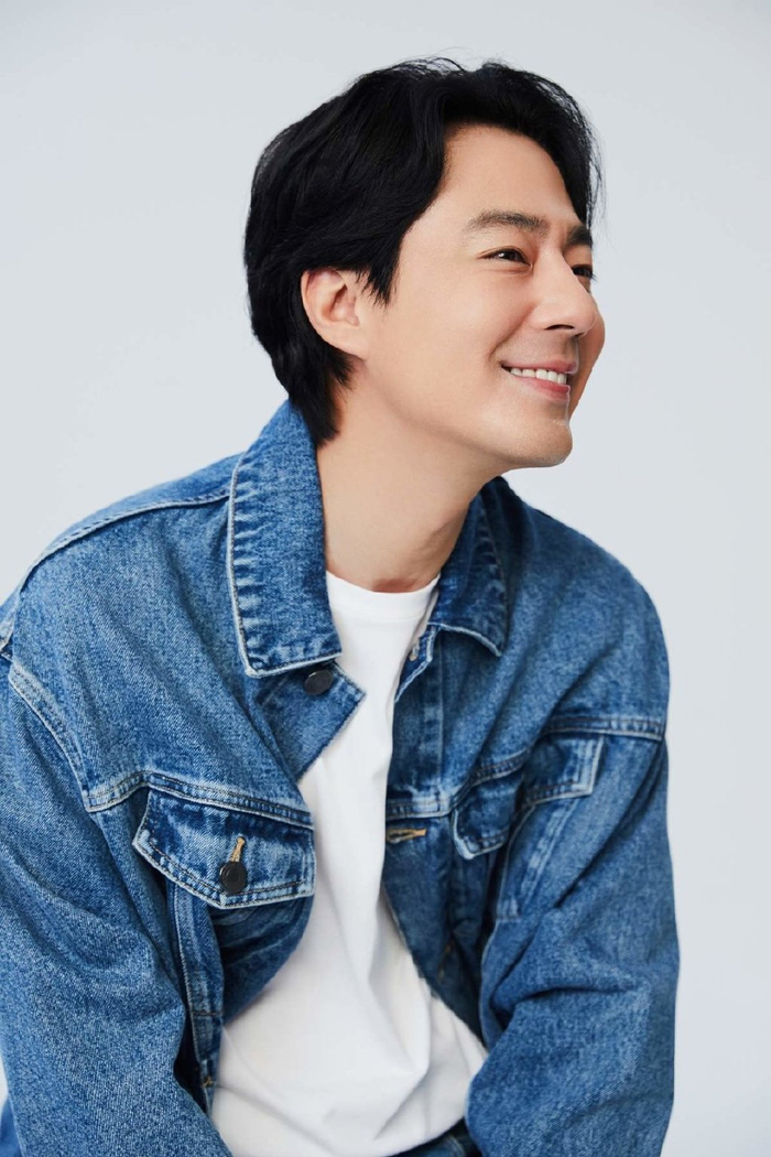 赵寅成自掏腰包，租下电影院请看电影，剧中演员们亲临现场有惊喜|赵寅成|粉丝|演员_新浪新闻