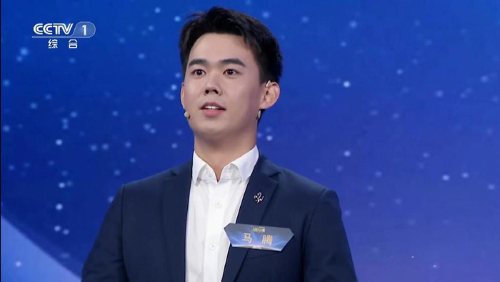 央视主持人大赛5：2位少数民族选手表现亮眼，江苏台张慧鑫第一有争议|江苏台|选手|央视主持人_新浪新闻