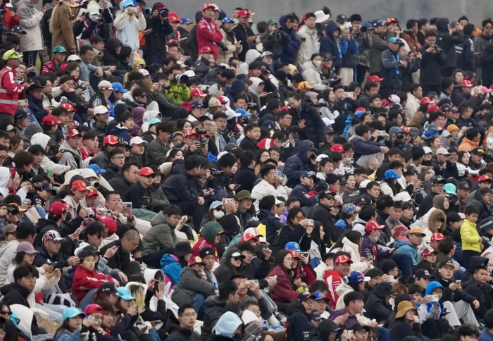 23万人次与新5载周期，F1中国大奖赛的商业进化逻辑|上海|揭幕战|车队|赛车|车手_新浪体育_新浪新闻