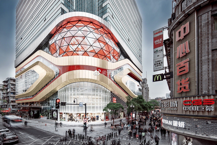 江汉路新地标X118 跟效果图比还是差了点……