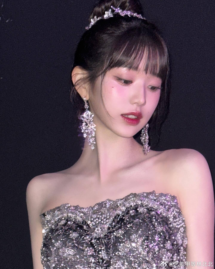 张元英丨INS更新🥂 这不是公主这是什么？__财经头条