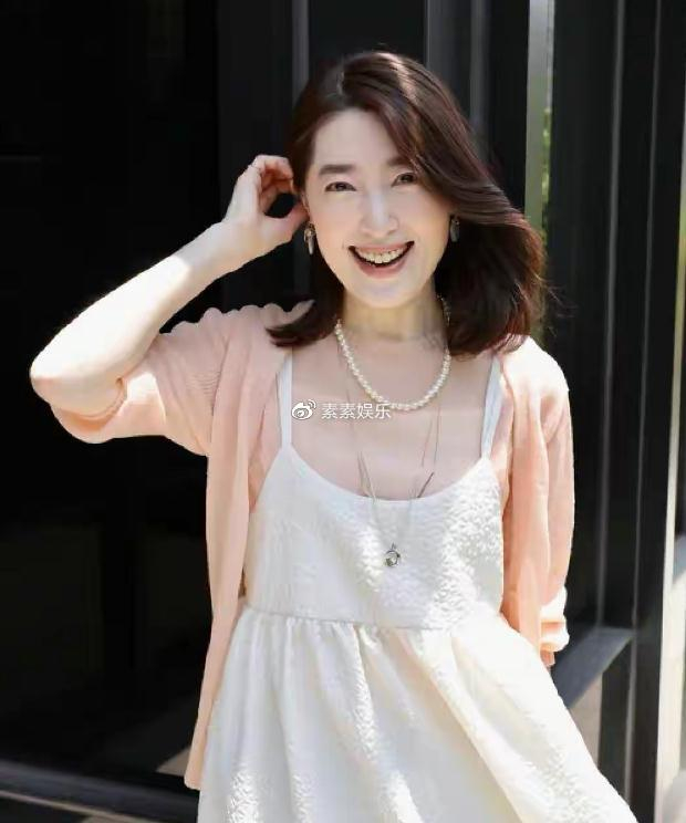 47岁杨思敏露面，保持43公斤体重美貌出众，在国外自己做老板|杨思敏|台北|日本_新浪新闻