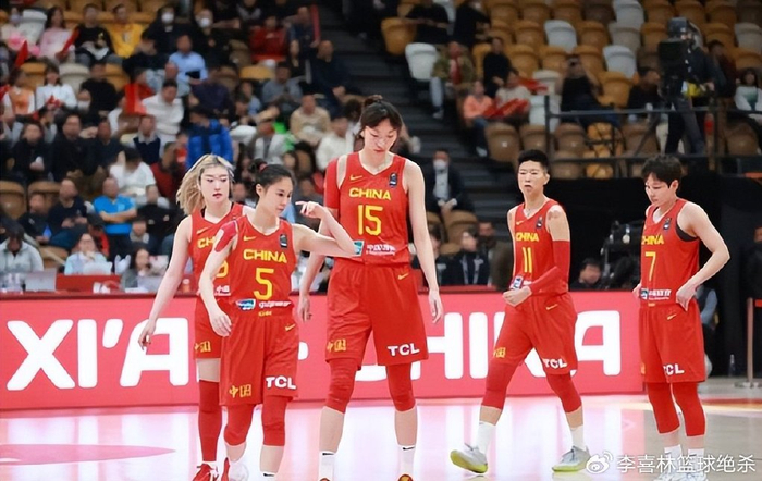 轰19+12！李月汝WNBA练级归来真猛，中国女篮奥运祭出双塔？__财经头条__新浪财经