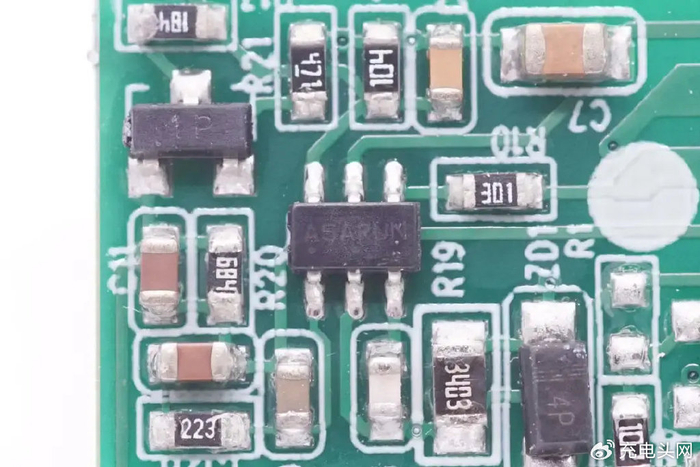 绿色充电芯风向，这些PFC控制器助力快充设备降低电网负担__财经头条