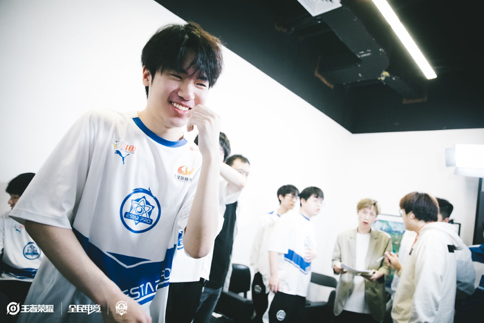 官方返图：0422@eStarPro__财经头条